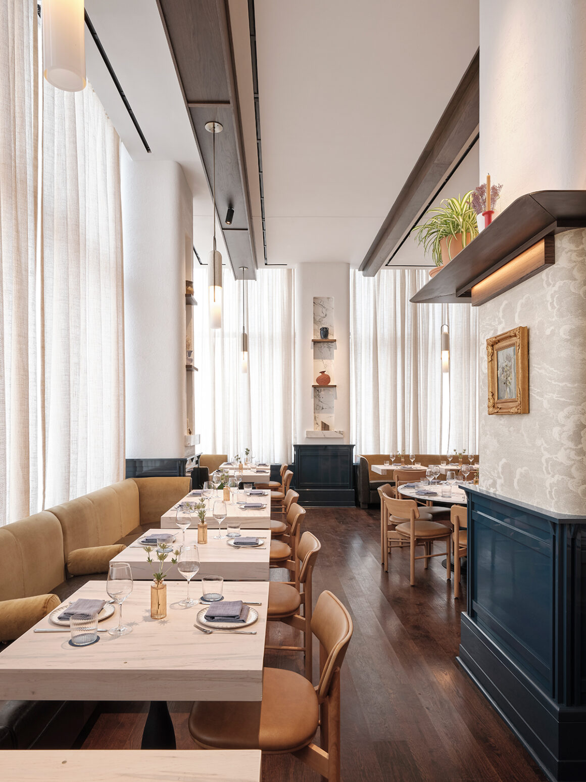 Exploring the Design Dichotomy Between a NYC Cocktail Bar and ...