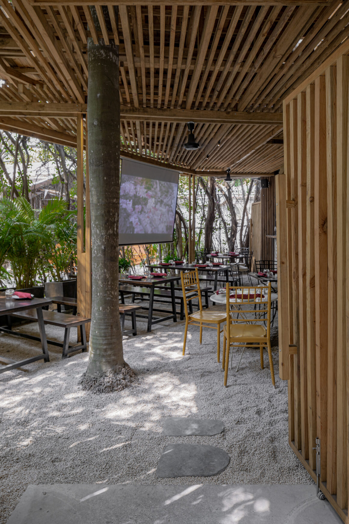 Dine Al Fresco in Saigon, Embracing the Magic of Tuscany - D5 MAG ...