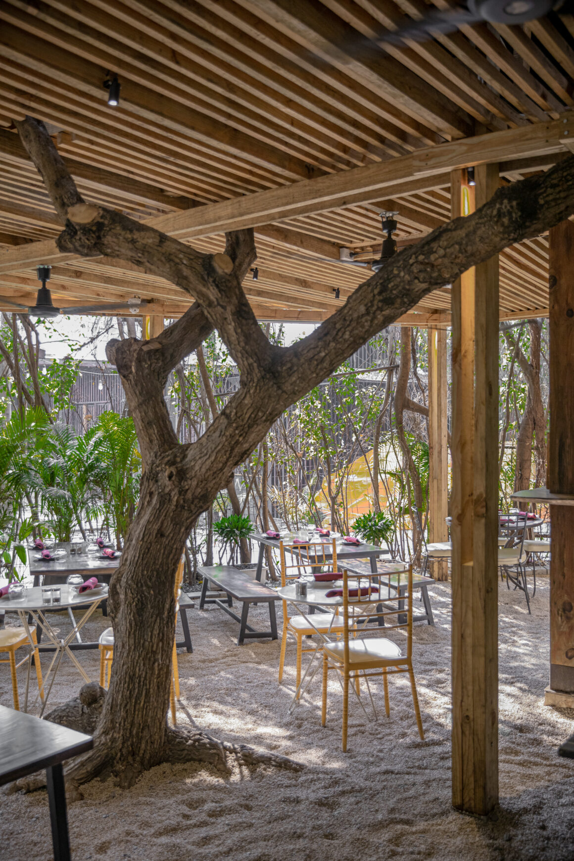 Dine Al Fresco in Saigon, Embracing the Magic of Tuscany - D5 MAG ...