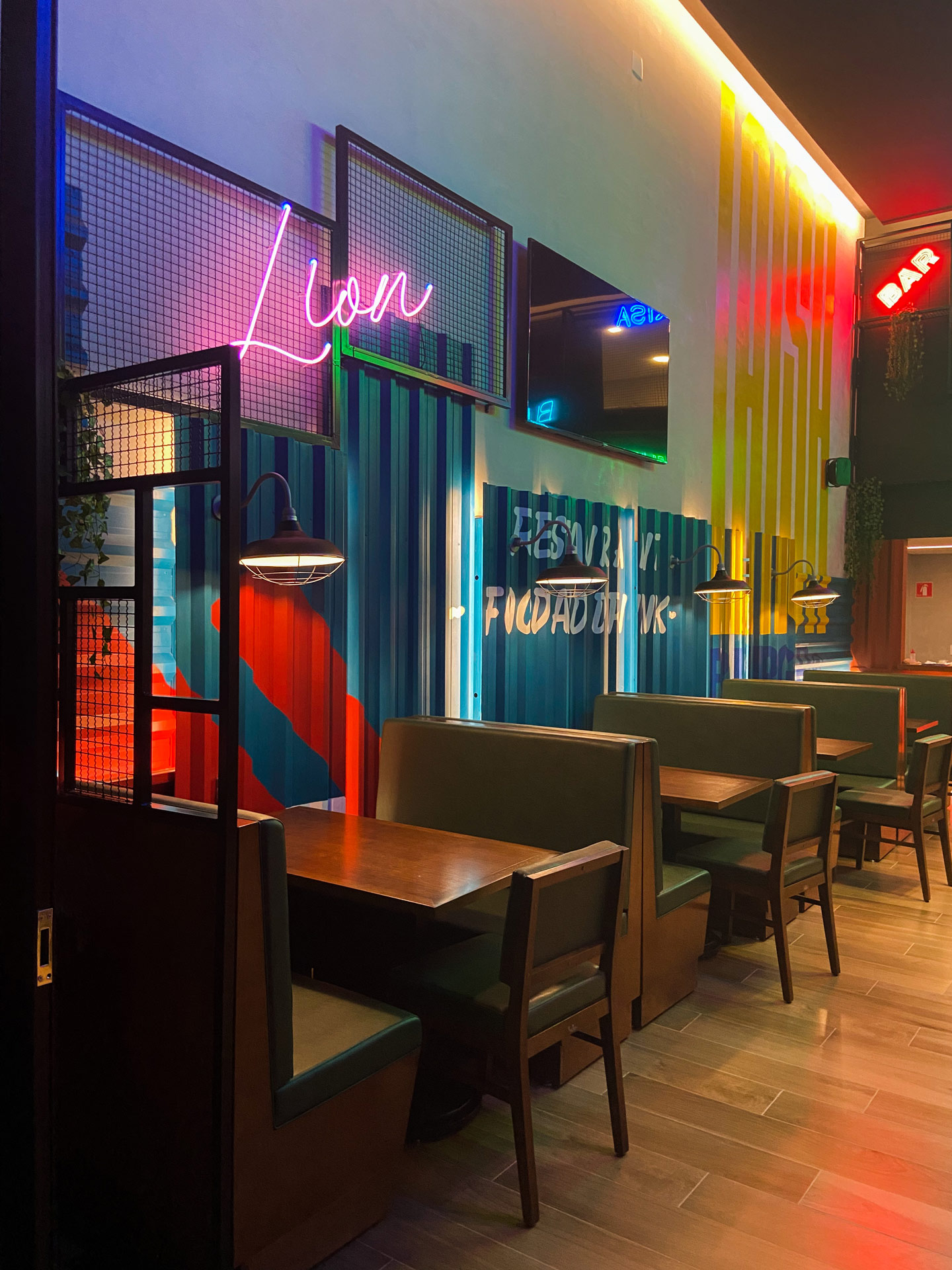 Rediscovering 90s Charm Through Innovative Lighting - D5 MAG – Design ...