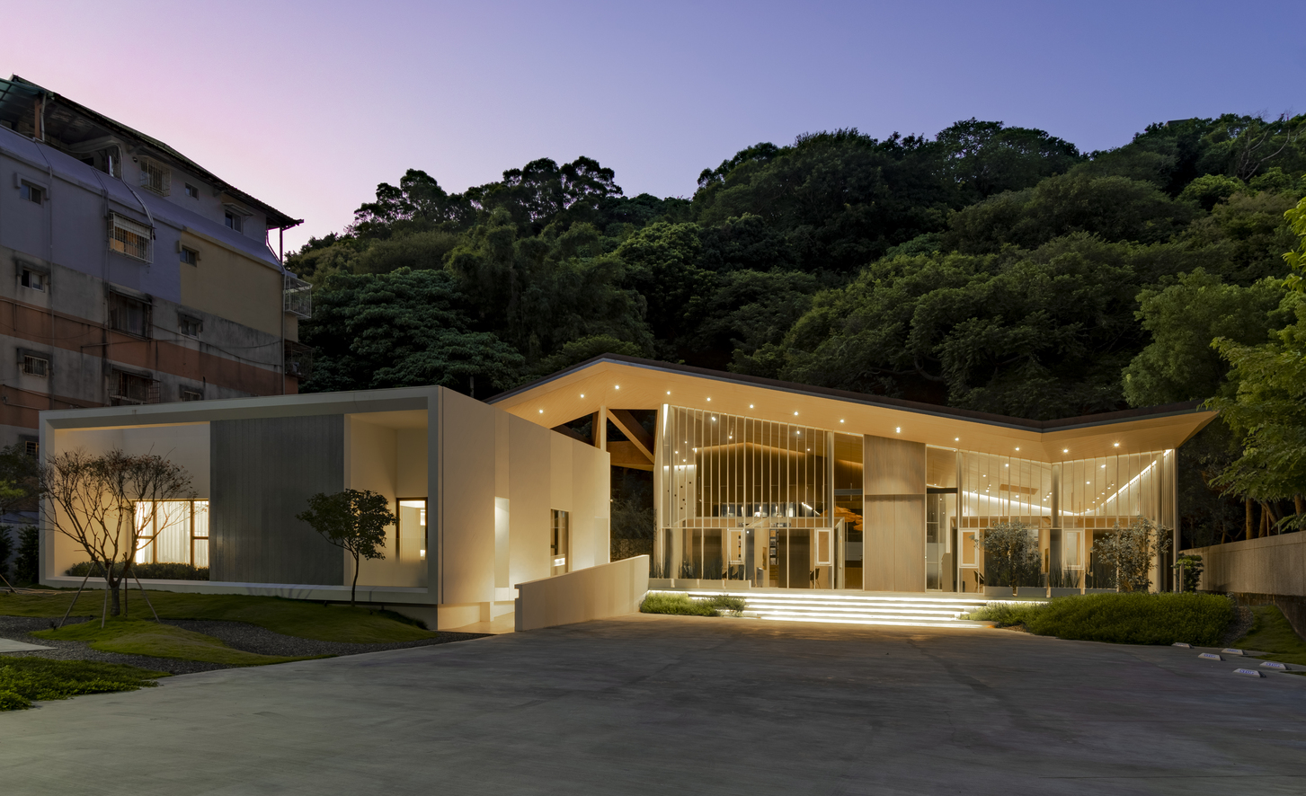 The Stunning Metamorphosis of a Reception Center into a Mountain Oasis ...