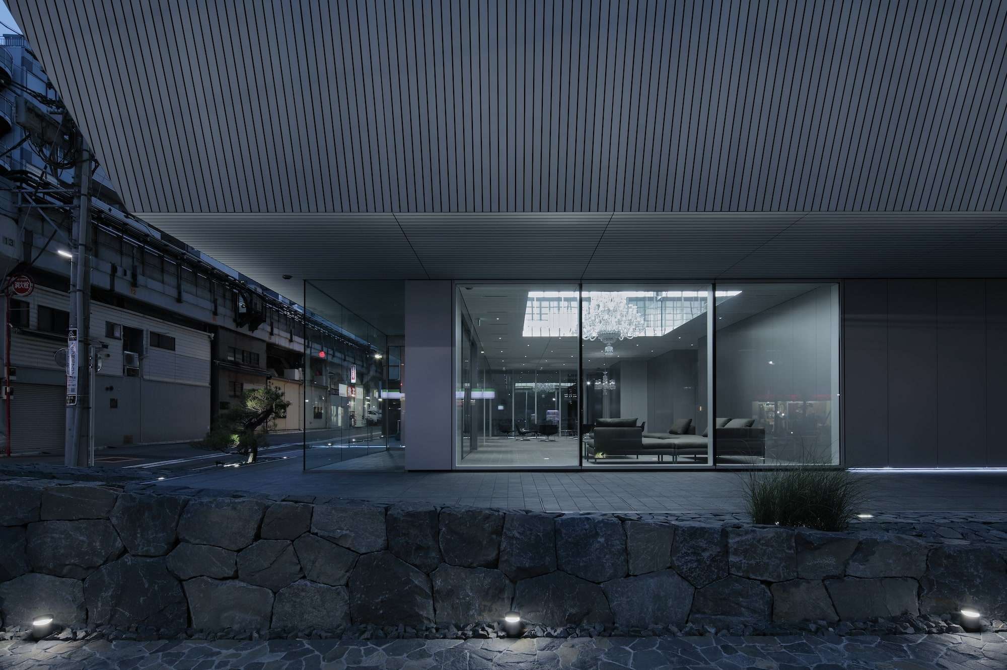 Monospinal Headquarters by Makoto Yamaguchi Design Brightens Tokyo and ...
