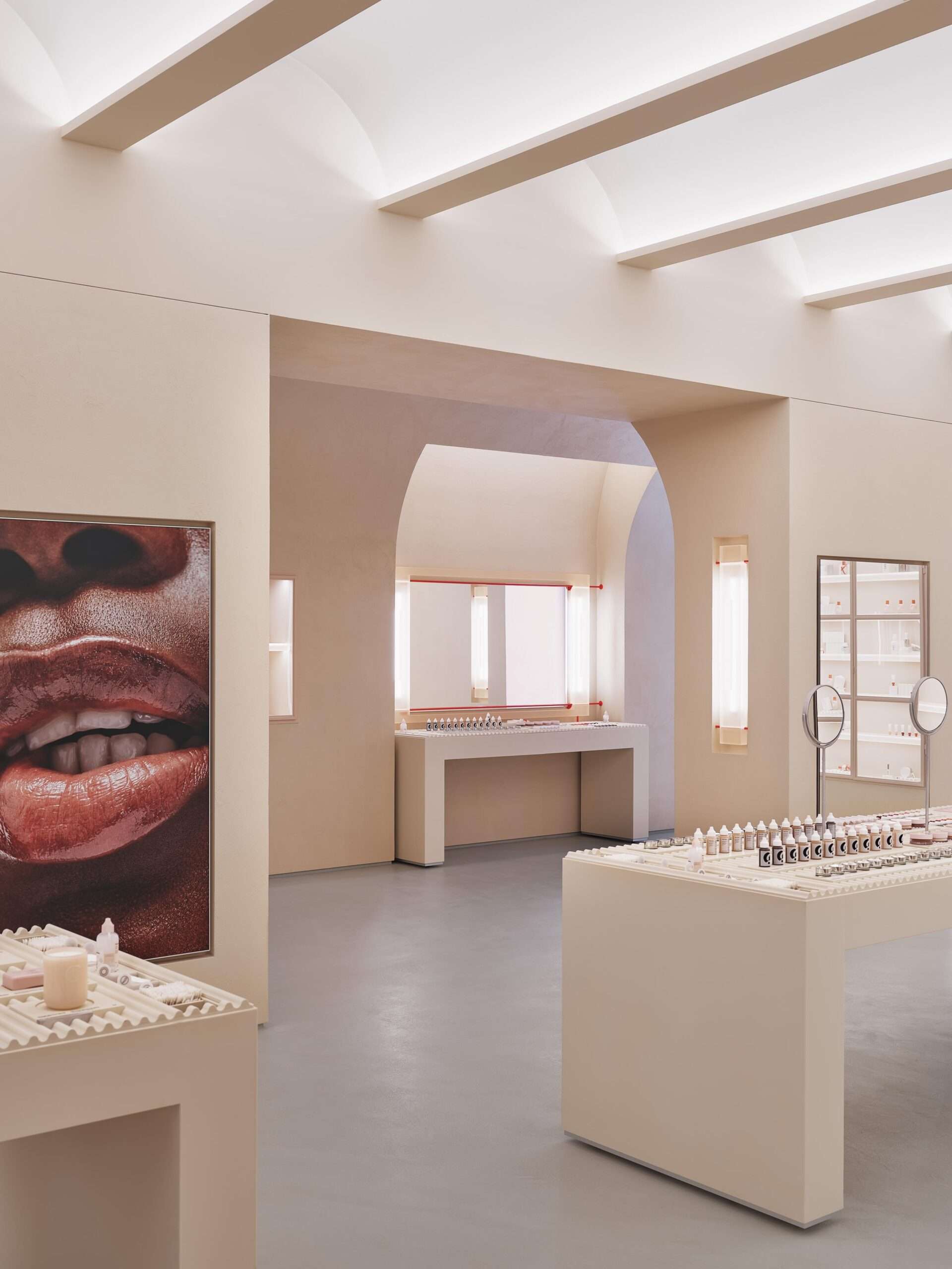 Glossier’s NYC Store Gets a Subway-Inspired Glow Up - D5 MAG – Design ...