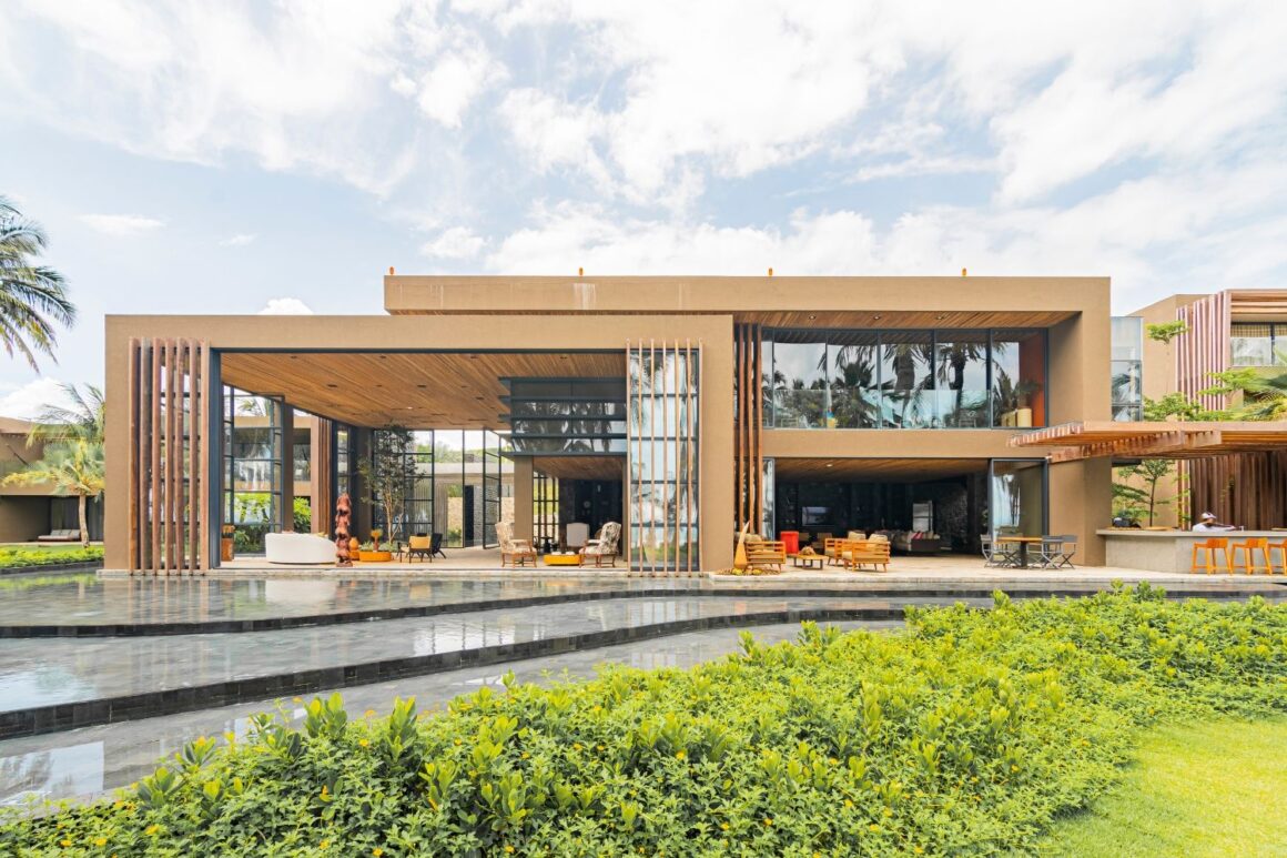This Brazilian Resort Lets the Ocean In, the Trees Stay, and the Design ...
