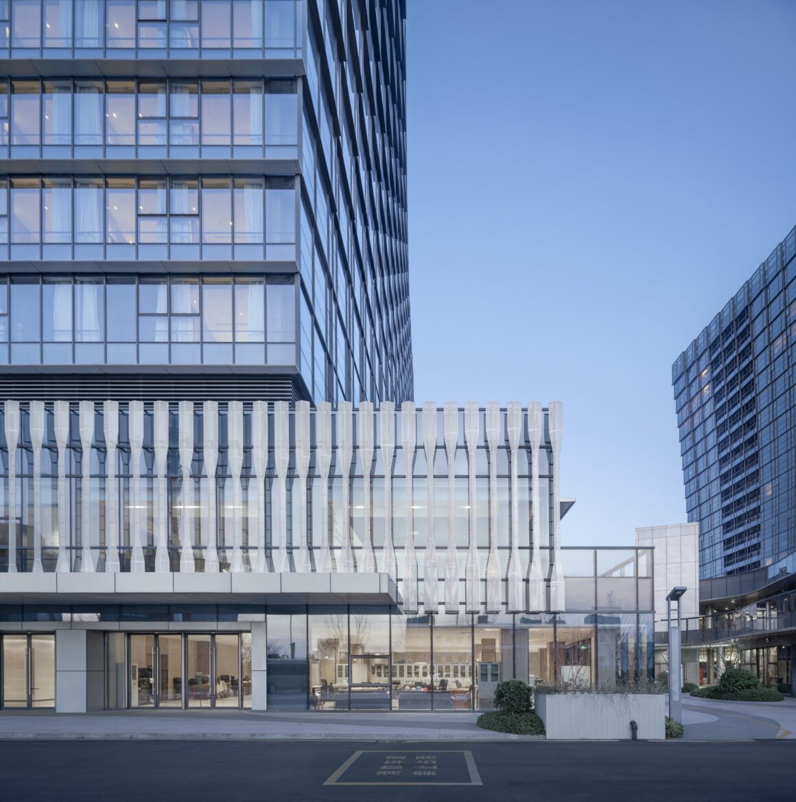 Setting Sail in Nanjing: The Fluid Curves of the Business Center of BPV ...