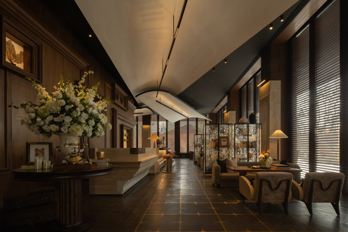 Forest House in Quebec Shows How Smart Design Can Replace Extra Space - D5 MAG – Design Magazine